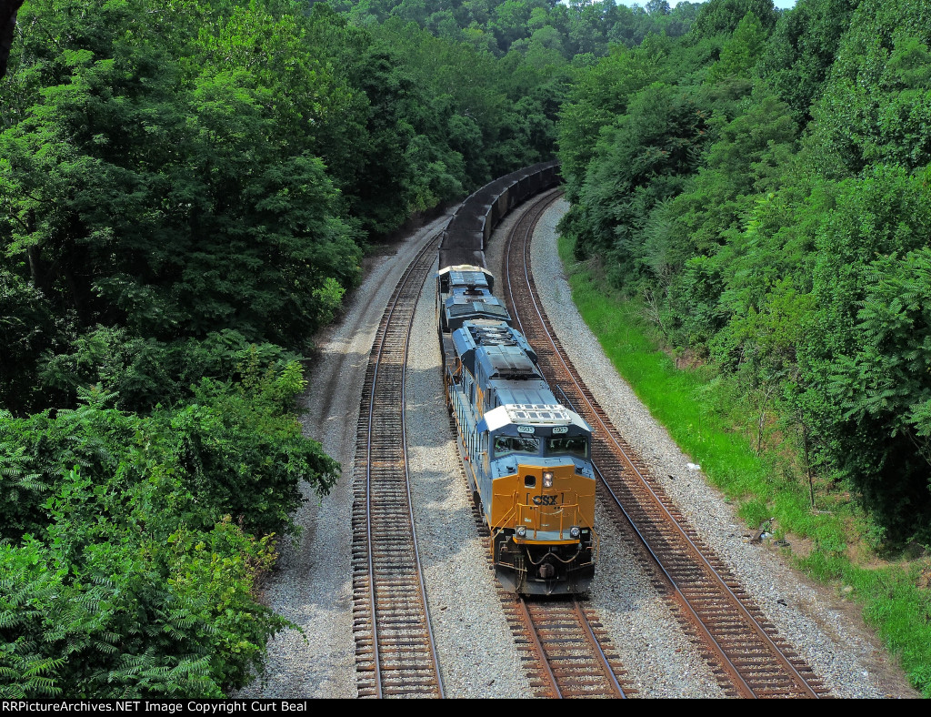 CSX 8903 and 3199 (1)